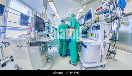 open heart surgery team Heart valve replacement surgery, operating room ...