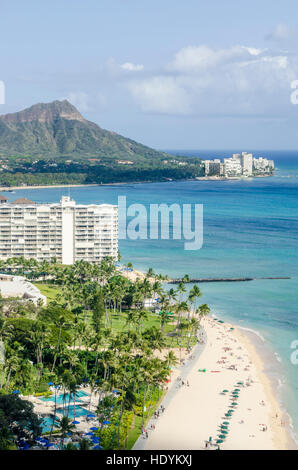 scenery of waikiki beach and diamond head mountain in Oahu island ...