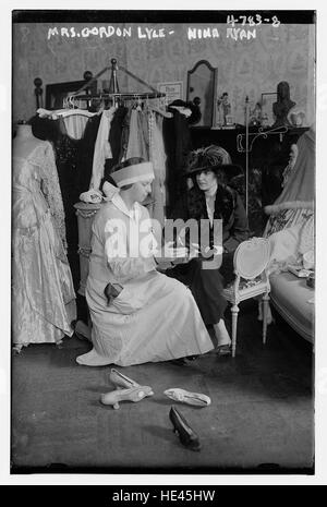 Mrs. Gordon Lyle, Nina Ryan, Photograph shows Mrs. Gordon Lyle (the ...