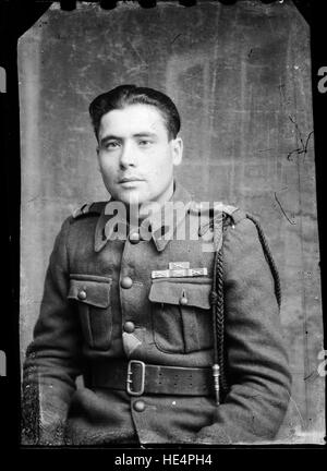 Romania military uniform. Romanian troops Stock Photo - Alamy