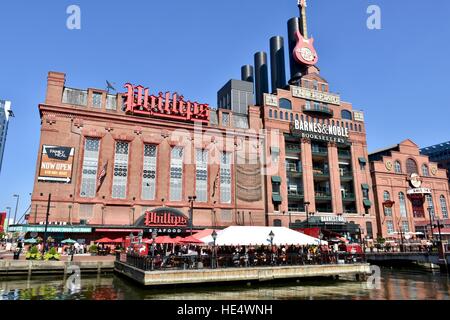 Baltimore inner harbor seafood restaurant and Barnes and Noble Stock ...