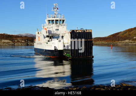 Tarbert ferry arriving at Portavadie harbour on Loch Fyne in Argyll and ...