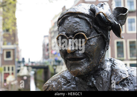 A bronze sculpture of Alida Bosshardt (Major Bosshardt) by Peter de ...
