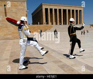 Turkish guards carry a ceremonial wreath at the Ataturk Mausoleum in ...