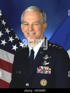 Gen. Douglas M. Fraser, commander, U.S. Southern Command, delivers ...