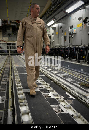 U.S. Air Force Col. Shawn Young, 1st Special Operations Group commander ...