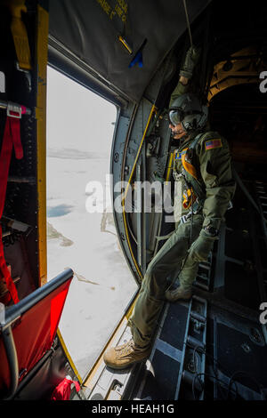 C-130 Hercules loadmaster from the 94th Airlift Wing at Dobbins Air ...