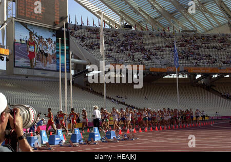 Aug 20, 2004; Athens, GREECE; U. S. Olympic swimmer MICHAEL PHELPS (C ...