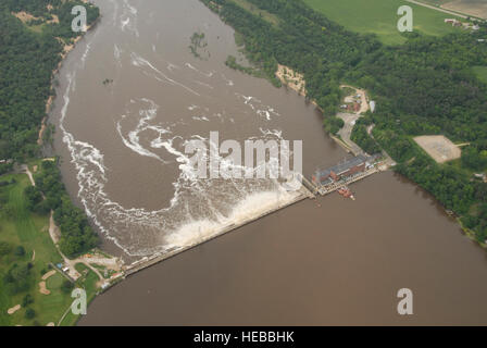 Aerial view of Prairie du Sac and Sauk City (Sauk Prairie), Wisconsin ...