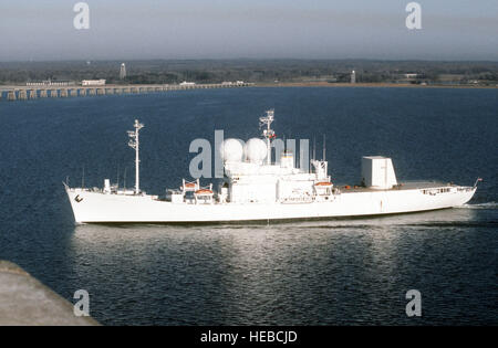 The Cobra Judy phased-array radar system on the missile range ...