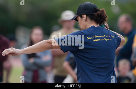 U.S. Navy Lt. Cmdr. Maria Gomez-Mannix, Wounded Warrior Pacific Trials ...
