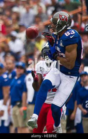 Tampa Bay Buccaneers wide receiver Cyril Grayson (15) warms up before ...