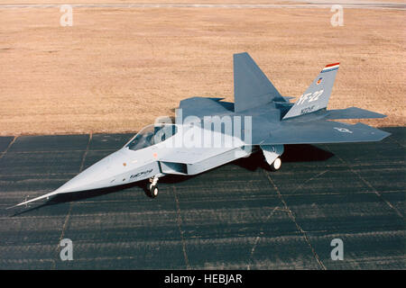 Lockheed-Boeing-General Dynamics YF-22 USAF Stock Photo - Alamy