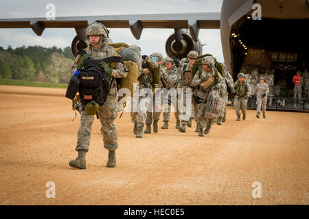 U.S. aeromedical evacuation Airmen exit a C-17 Globemaster III Stock ...