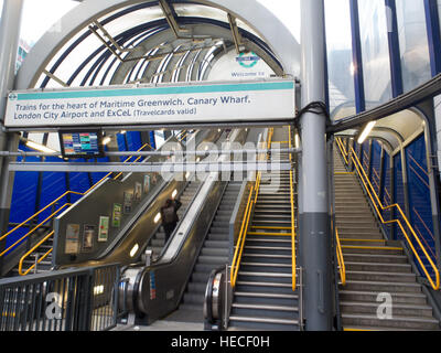 Entrance to Tower Hill Tube Station with TFL roundel and the Shard in ...