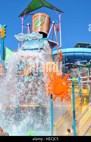 Walkabout Waters adventure slides in Aquatica waterparkAquatica ...