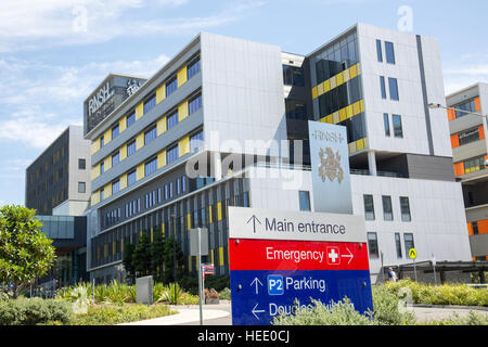 Entrance to Royal North Shore hospital and emergency department in St ...