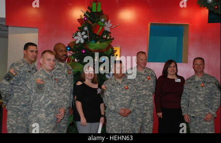 Soldiers of the Louisiana National Guard’s 1-141st Field Artillery ...