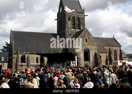 Memorial to the Men of the 82nd Airborne Division on the Merderet River ...