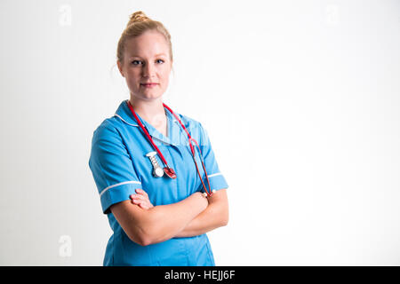 UK Health care professionals : A National Health Service (NHS) woman ...
