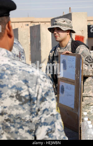 Iraqi Police officers receive improvised explosive device crime scene ...