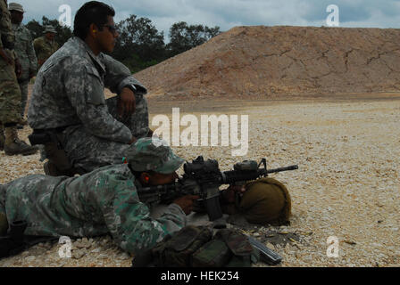 Soldiers with the Special Operations Detachment Central (SOD-C ...