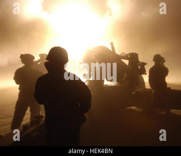 Soldiers from the 1st Battalion, 321st Airborne Field Artillery ...