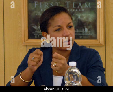 Flanked by Multi-National Division - Baghdad commander, Maj. Gen ...
