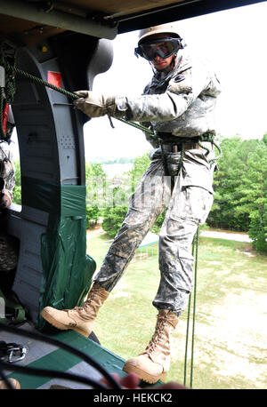 At Fort Pickett, soldiers attending the Rappel Master certification ...