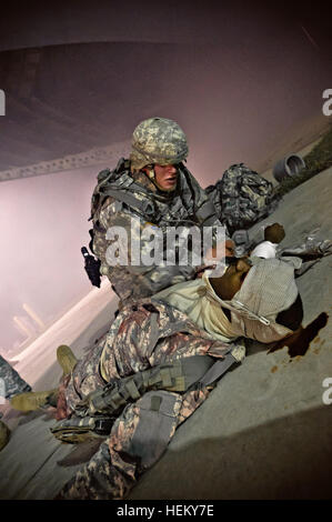 Military police from the 384th Military Police Company, Indiana ...