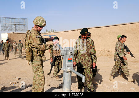 Brig. Gen. Jeffrey A. Sinclair, 82nd Airborne Division and Regional ...