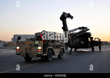 Soldiers from 209th Aviation Support Battalion, 25th Combat Aviation ...