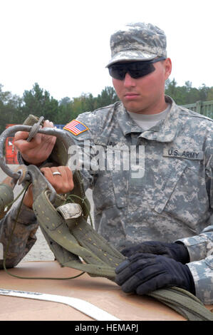 Soldiers with the 364th Quartermaster Company, 264th Combat Sustainment ...