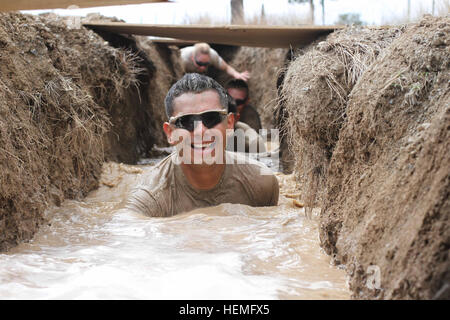 Two soldiers in flooded trench, Western Front, WW1 Stock Photo - Alamy