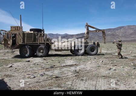 Soldiers from 426th Brigade Support Battalion, 1st Brigade Combat Stock ...