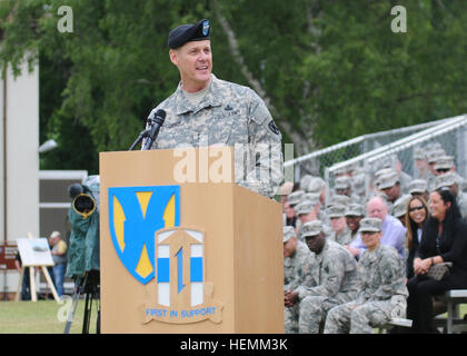 New CG assumes command of 21st TSC (19318239015 Stock Photo - Alamy