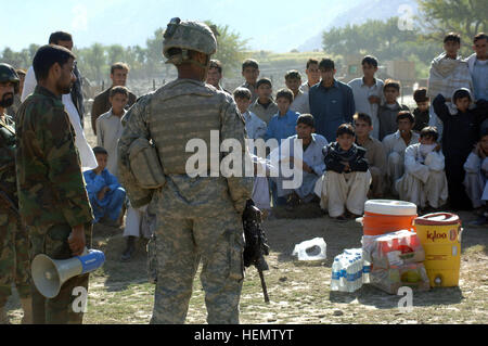 Soldiers from the 503rd Military Police Battalion, 16th Military Police ...
