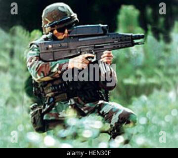 The Objective Individual Combat Weapon (OICW) is a modular U.S. Army ...