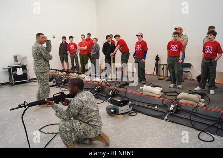 Soldiers from the 62nd Expeditionary Signal Battalion, 11th Signal ...