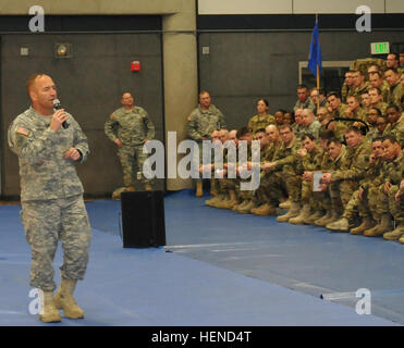 U.S. Army Alaska Aviation Task Force Soldiers stand ready to welcome ...