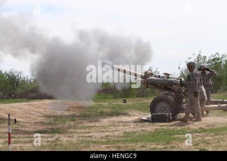 Soldiers from Alpha Battery 2-12 Field Artillery Security Force and ...