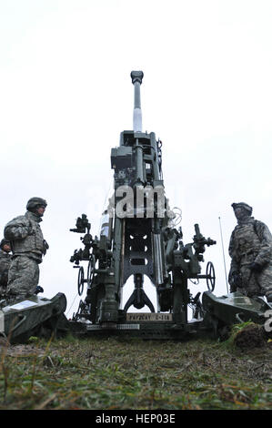 Dragoon Troopers from Charlie Battery, Field Artillery Squadron, 2nd ...