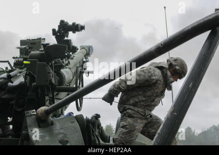 A British paratrooper with 7th Royal Horse Artillery, 3rd Parachute ...
