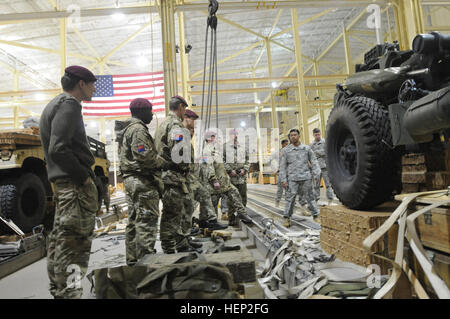Airborne Artillerymen, assigned to 1st Battalion, 319th Airborne Field ...
