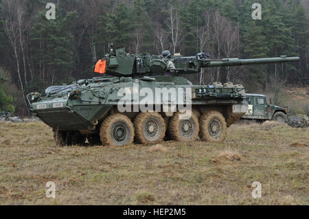 Troopers from Palehorse Troop, 4th Squadron, 2nd Cavalry Regiment ...