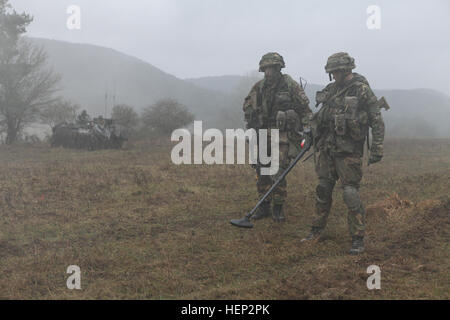 Dutch soldiers of the 42nd Mechanized Infantry Battalion, 41st Armored ...