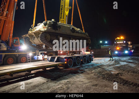 M88 Track Recovery Vehicle Stock Photo: 129497714 - Alamy