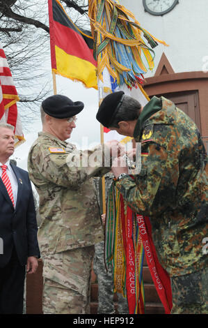 Commanding General Maj. Gen. Paul J. LaCamera, 4th Infantry Division ...