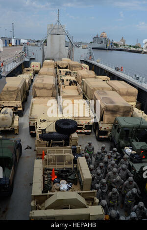Soldiers with 710th BSB conducted their expeditionary Sealift Emergency ...