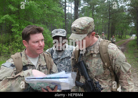 Charlie Company, 112th Signal Battalion Soldiers perform Preventative ...